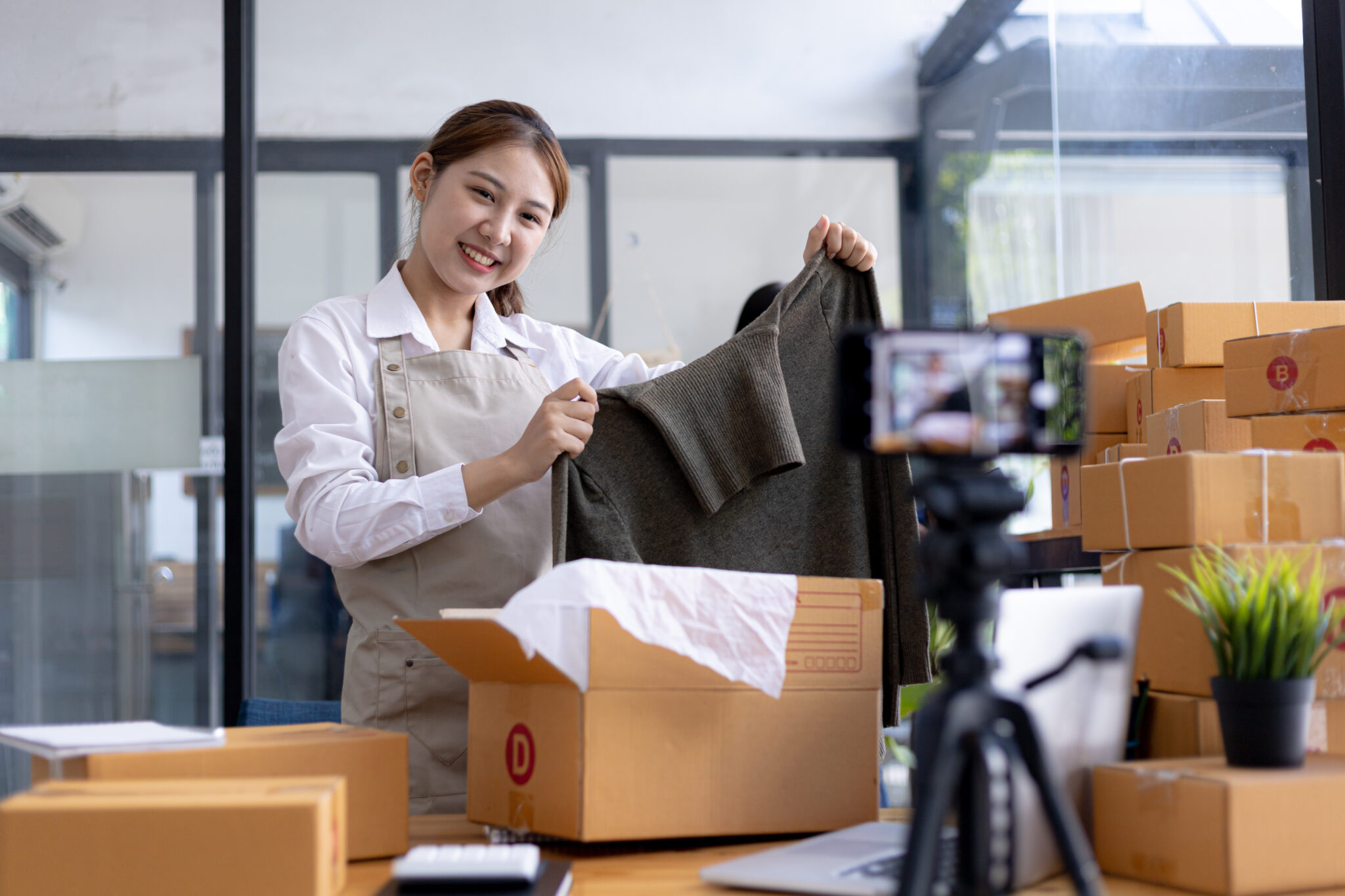 TikTokを活用したライブコマースとは？ポイントや事例を解説 - HandsUP