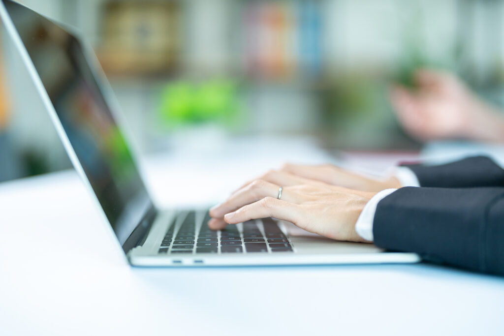 おすすめの越境ECプラットフォーム6つを比較！失敗しないための比較ポイントとは - HandsUP